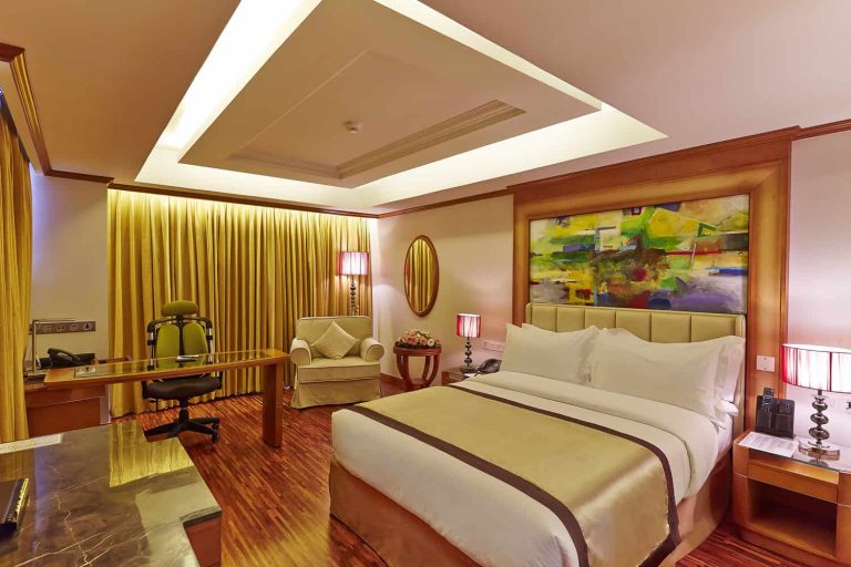 BUSINESS CLASS - Six Seasons Hotel