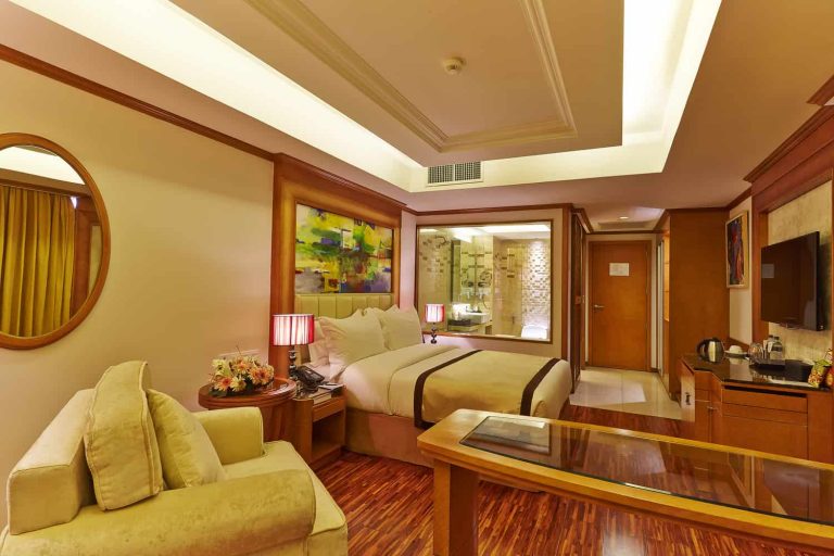 BUSINESS CLASS - Six Seasons Hotel